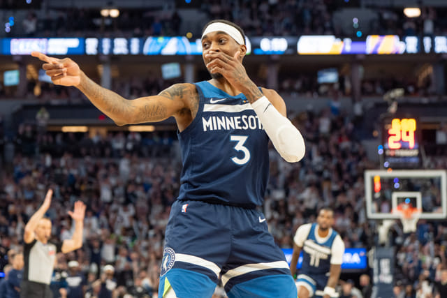 "I want to guard the best player" - Jaden McDaniels deep dives into his ...