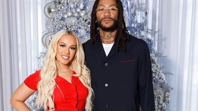Derrick Rose sends 5-word message as Bulls legend dotes on wife Alaina ...