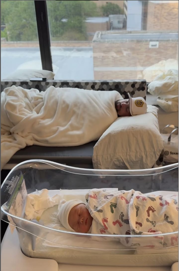 Stars captain Jamie Benn and wife Jessica share first glimpse of their ...