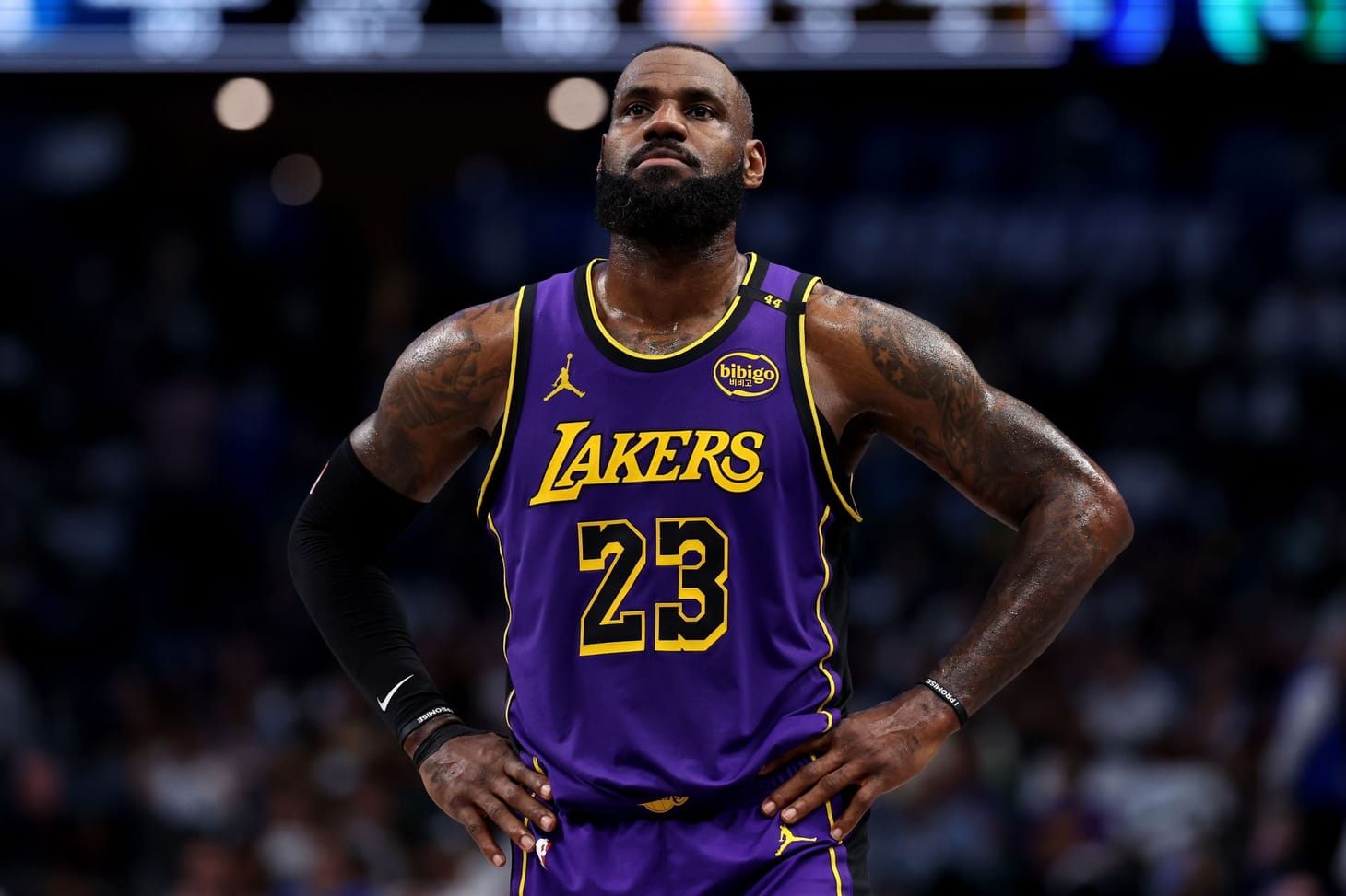 What is LeBron James' wingspan?