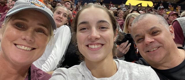 Who are the parents of Georgia Amoore? Meet her parents, Phil and Kelly ...