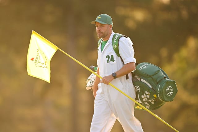 How are caddie bib numbers decided at The Masters?