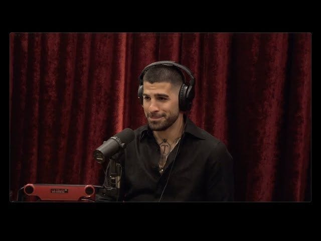 Ilia Topuria: Joe Rogan opens up to Ilia Topuria on why Fedor ...