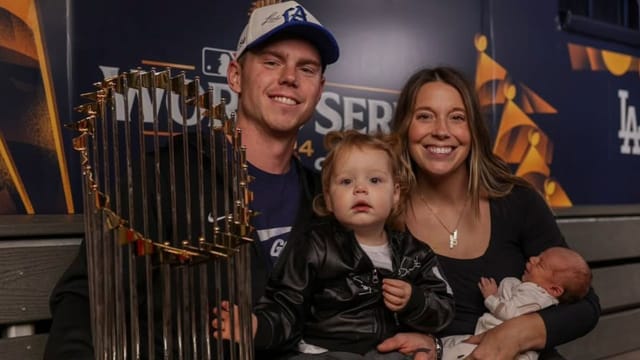 Will Smith's wife Cara reacts as Dodgers catcher's slugger era heats up ...