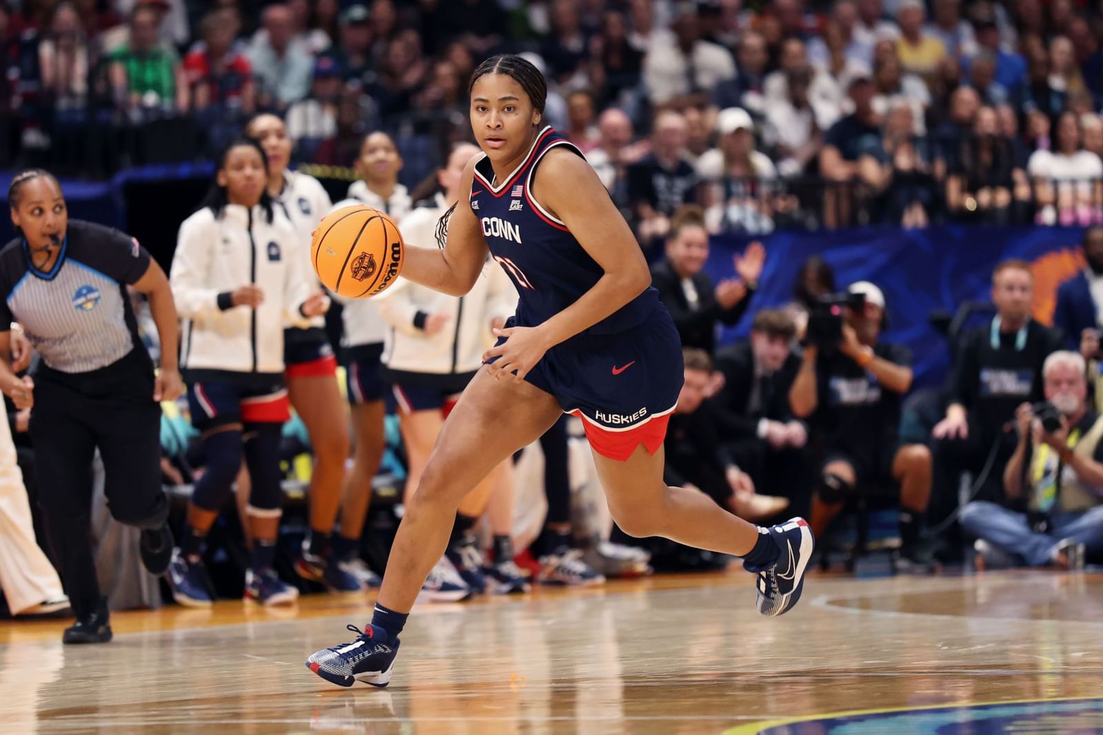 UConn star Sarah Strong "respectfully" cuts mom Allison Feaster from ...