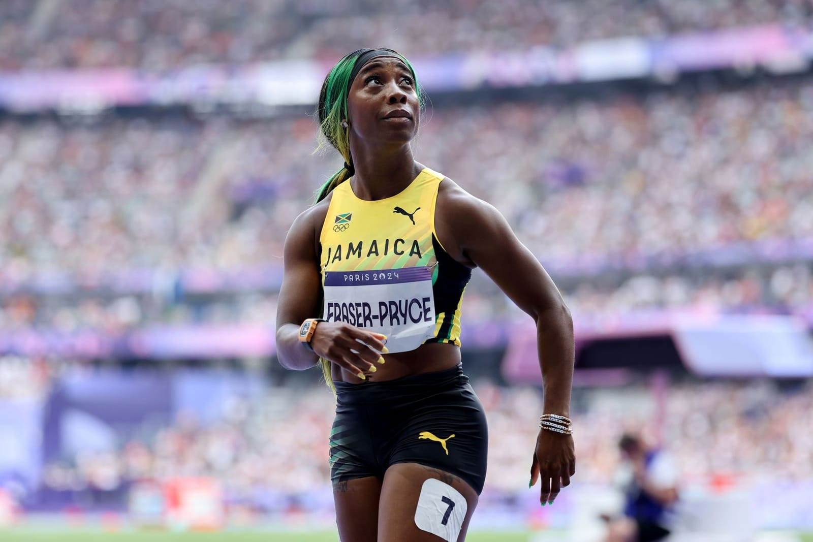 Fans left stunned by Shelly-Ann Fraser-Pryce's lead during parents ...