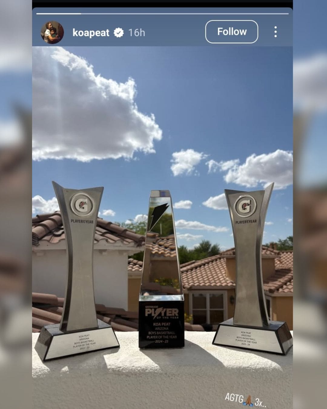 Koa Peat shows off his 3x Gatorade POY awards as the Arizona signee ...