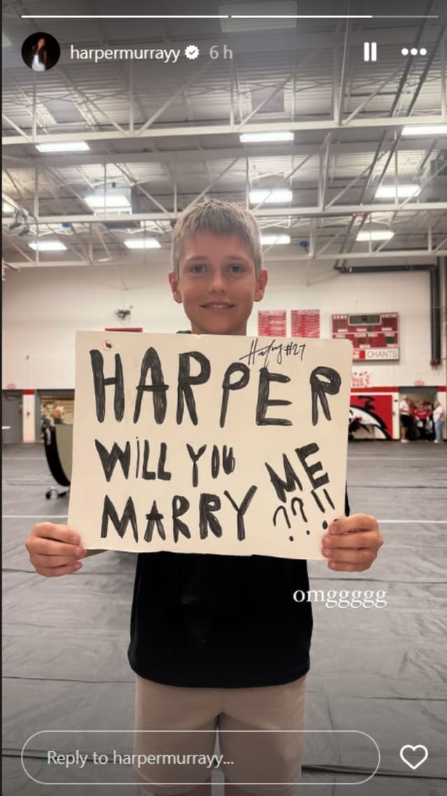 Harper Murray: Nebraska Volleyball's Harper Murray receives adorable ...