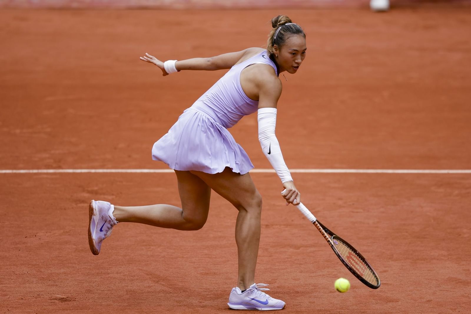 French Open 2025: Zheng Qinwen vs Victoria Mboko preview, head-to-head, prediction, odds and ...