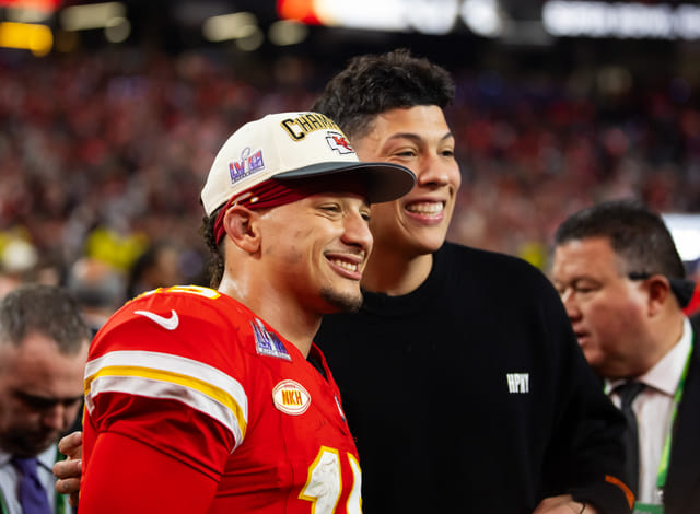 Patrick Mahomes' brother Jackson bonds with half-sister Mia at 25th ...
