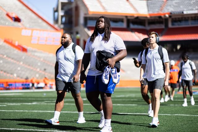 Desmond Watson: 464-pound Bucs rookie Desmond Watson makes surprising ...