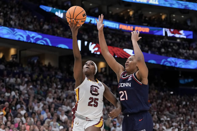Raven Johnson: Gamecocks’ Raven Johnson flexes special plaque and ring ...