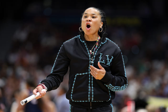 IN PICS: Dawn Staley shares snaps with $25 million worth “Madam ...