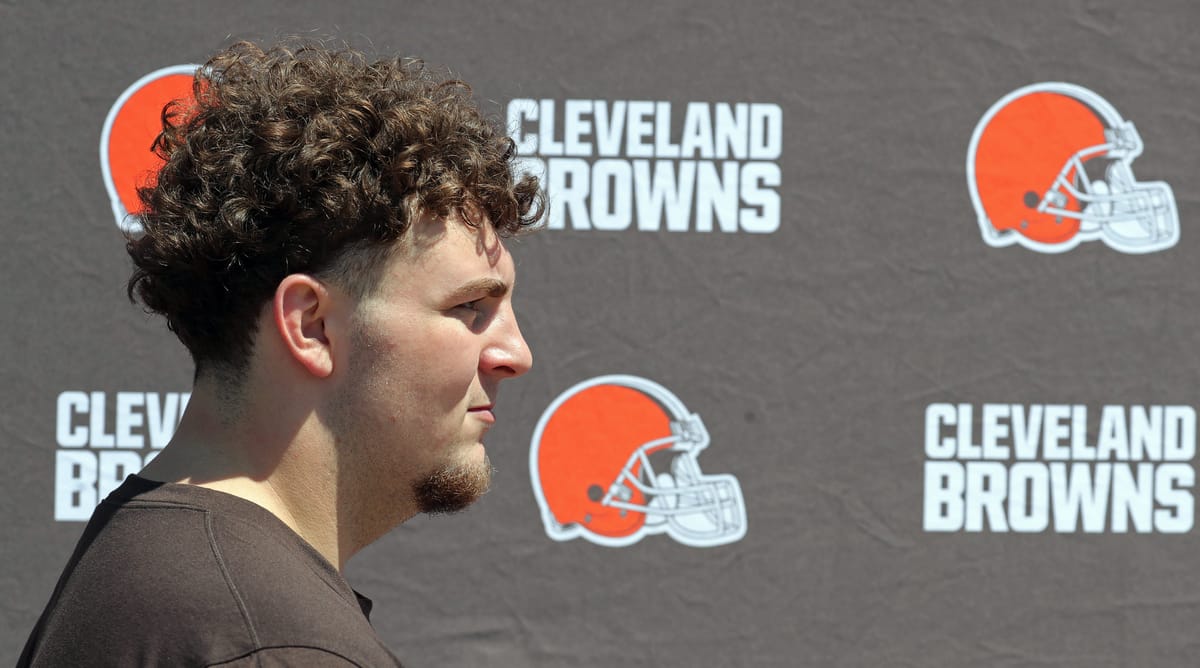 "He looks slow AF" - NFL fans react to Mason Graham doing drills in ...