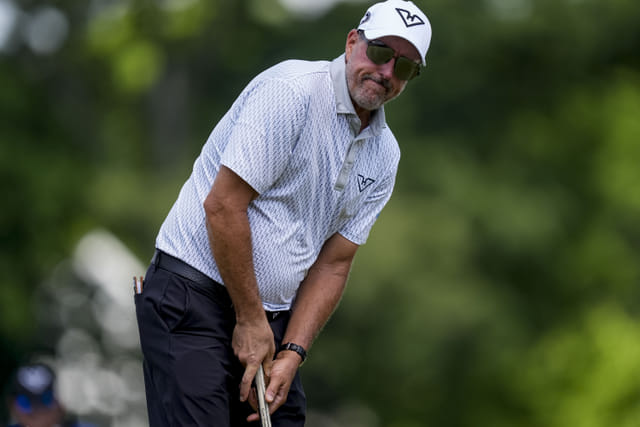 Phil Mickelson takes whopping four shots to escape a bunker in PGA ...