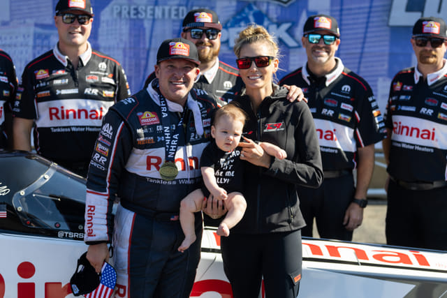 Who was Leah Pruett married to before Tony Stewart? All you need to ...