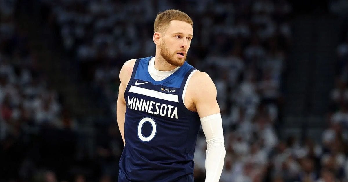 How tall is Donte DiVincenzo?