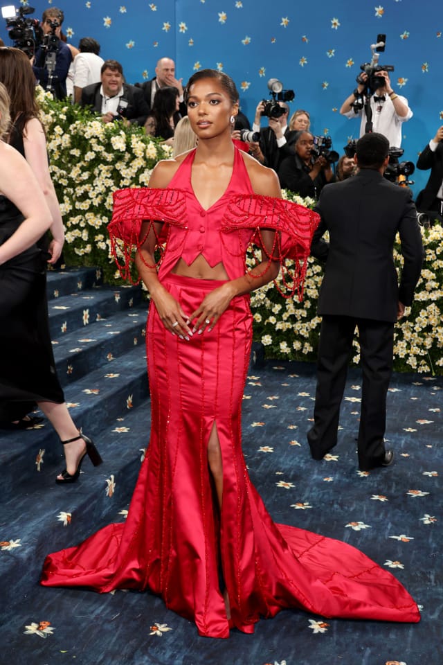 Gabby Thomas reacts to Clayton Murphy's emotional retirement message