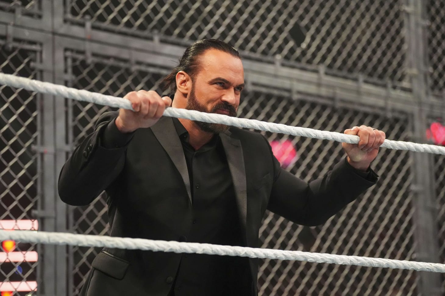 WWE: 3 Possible finishes for Jacob Fatu & Solo Sikoa vs LA Knight & Damian Priest on SmackDown