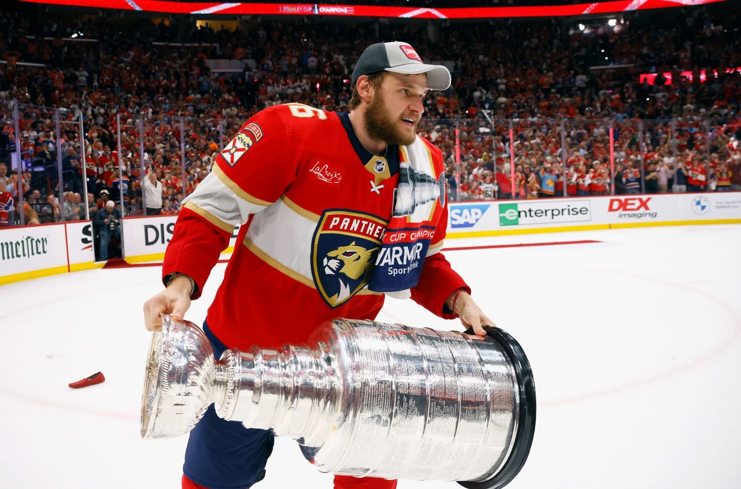 Who are the European captains to win the Stanley Cup