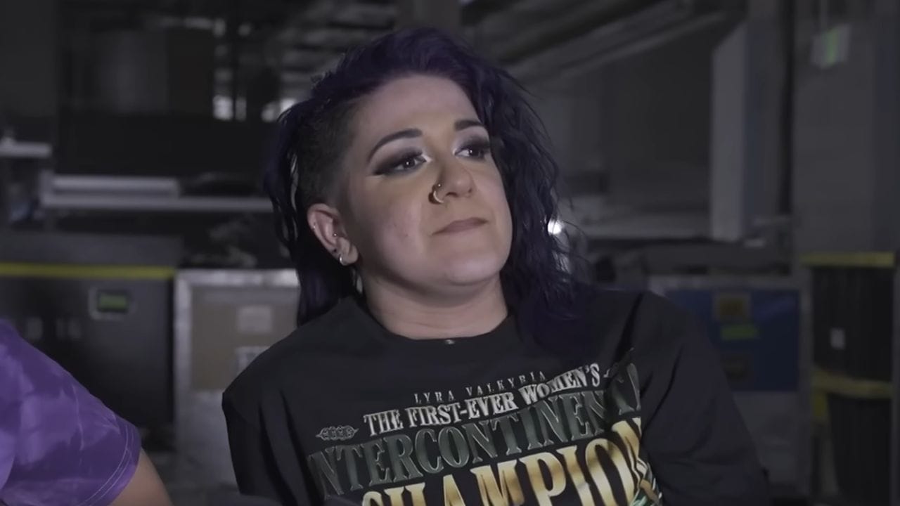 "GET AWAY FROM HER" - Furious WWE fans want 32-year-old star to leave ...