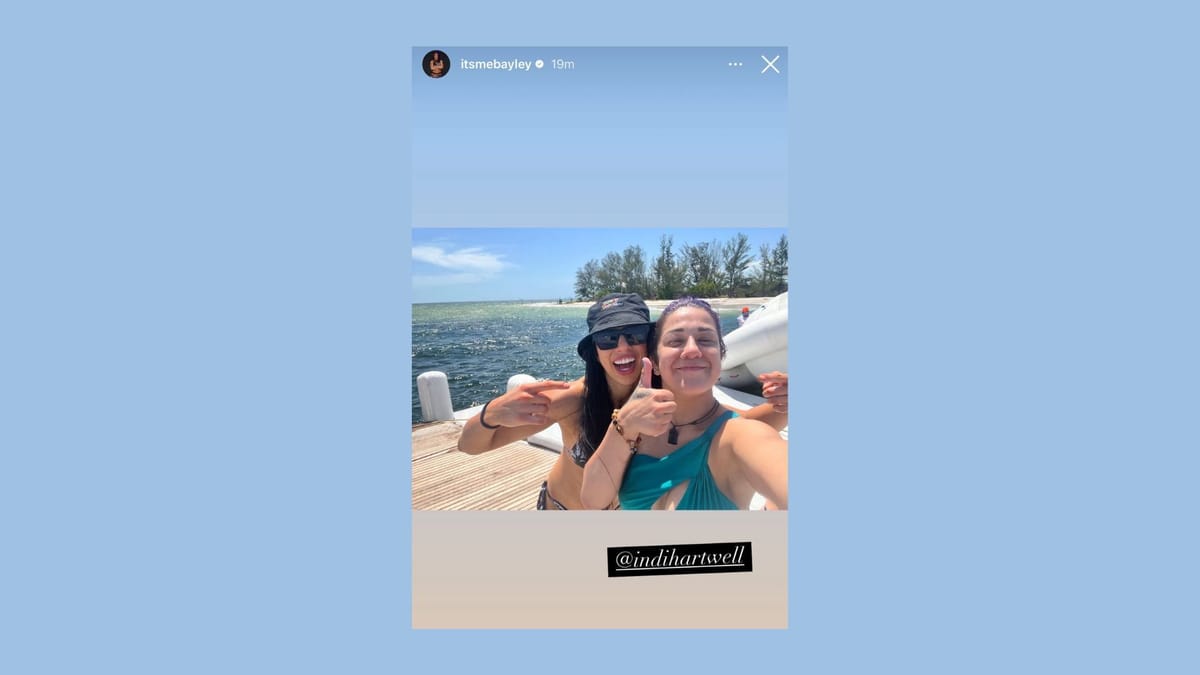 Bayley reunites with released WWE star [PHOTO]