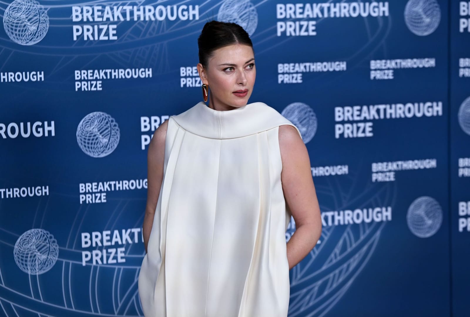 Maria Sharapova drops 4-word reaction in elation after Vampire Diaries ...