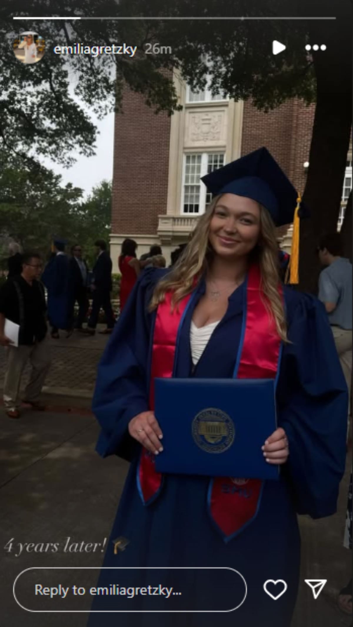 Wayne Gretzky’s youngest daughter Emma shares major life update as she ...