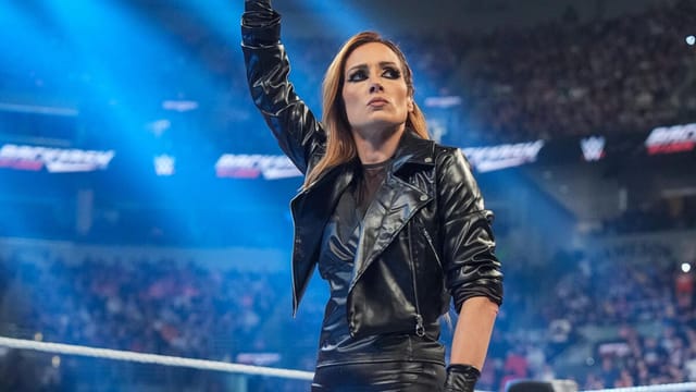 WWE Superstar sends insulting message to Becky Lynch; calls her "rat"
