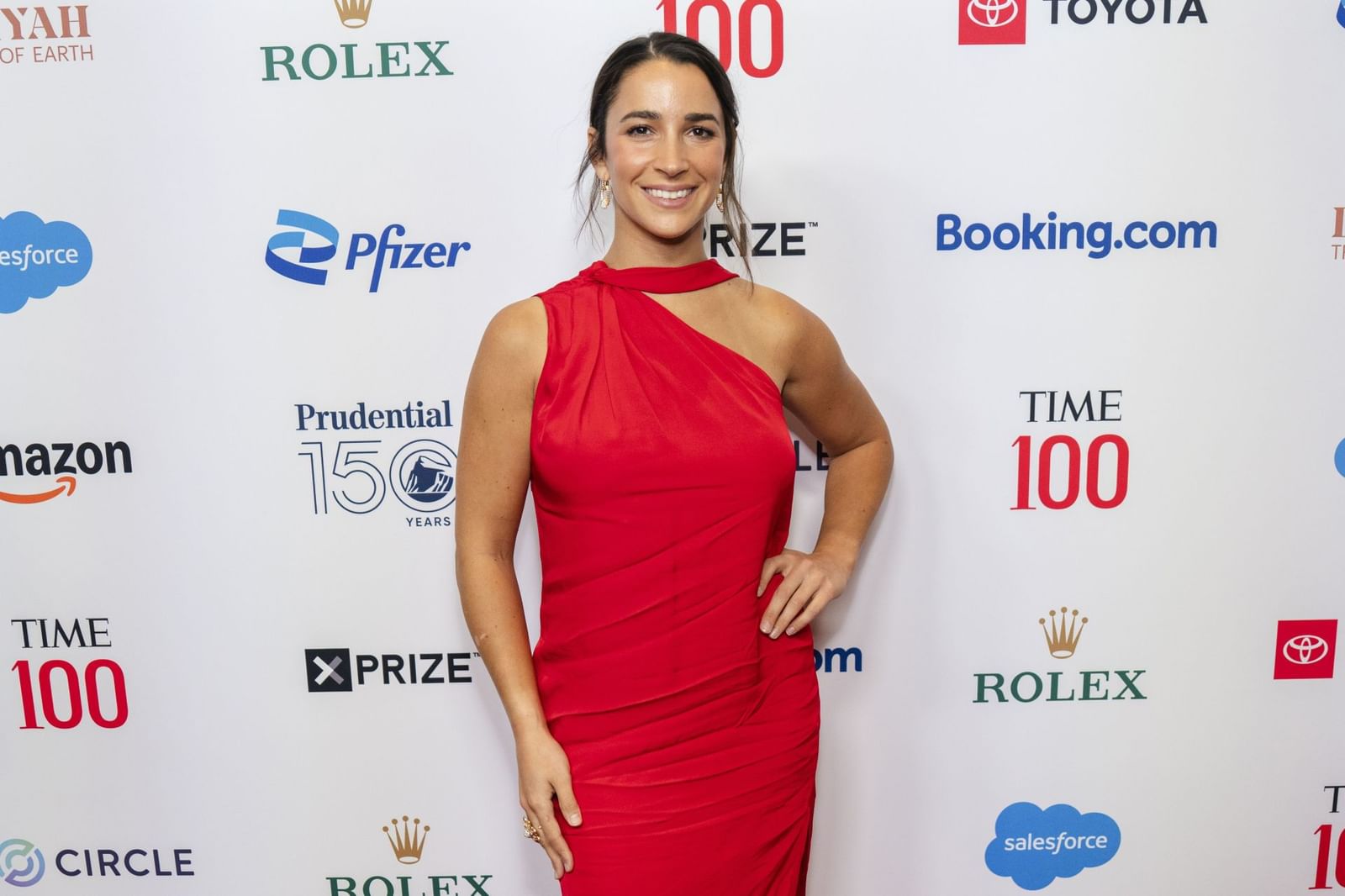 Captured by Simone Biles’ sister, Aly Raisman shines in floral ...