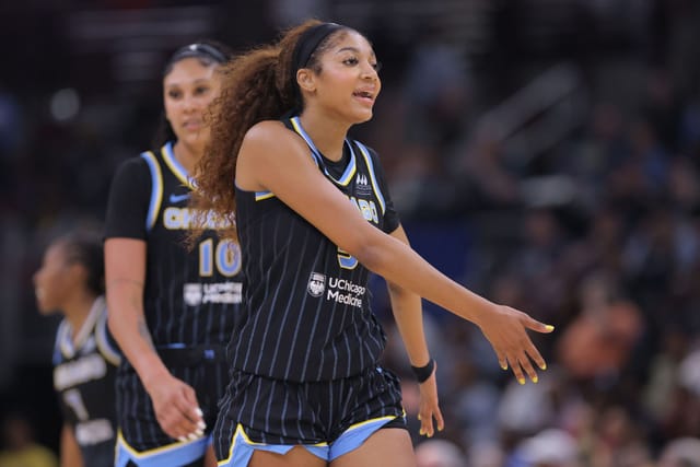"She allergic to making layups": WNBA fans torch Angel Reese for missing shot from 3 feet in ...