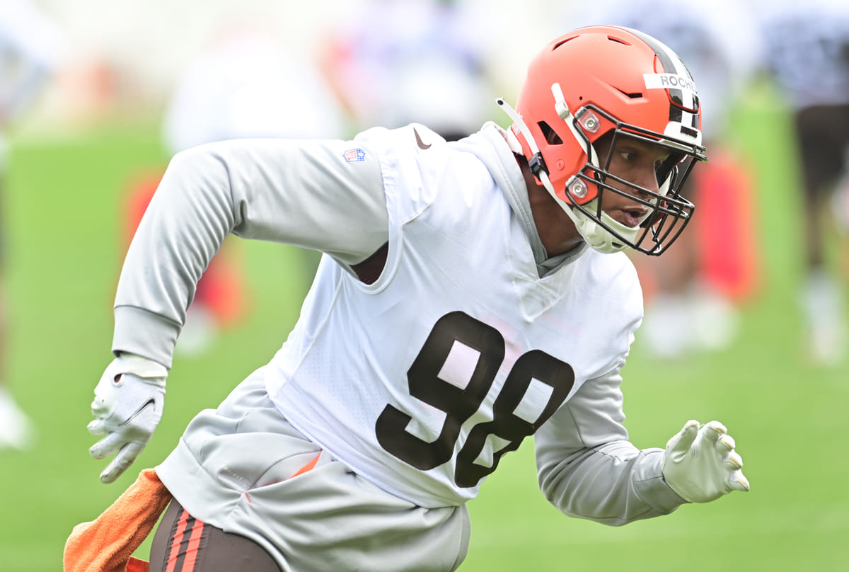 "Crying in daddy issues" - NFL fans react as Allison Kuch shares CCTV ...