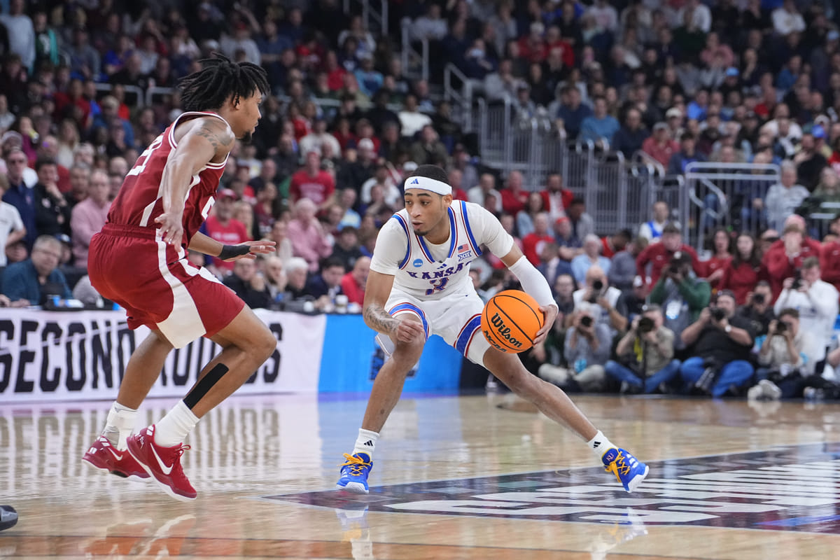 Dajuan Harris: Kansas star Hunter Dickinson shares 2-word reaction as ...