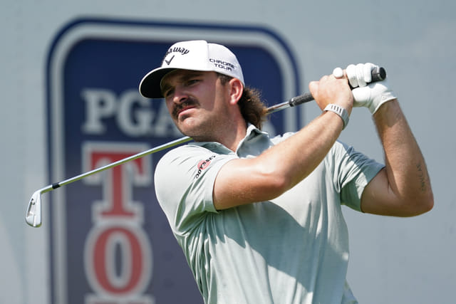 Who is Will Gordon's caddie?