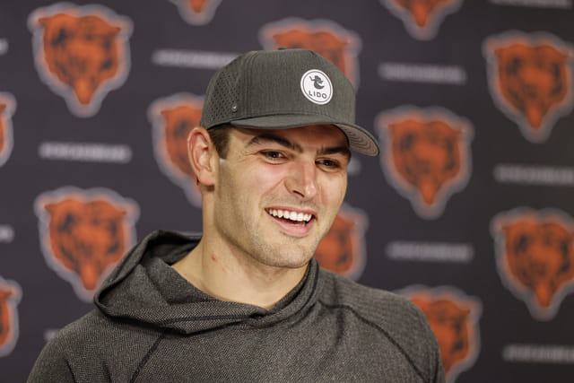 Bears TE Cole Kmet gets married to longtime girlfriend Emily Jarosz [In ...