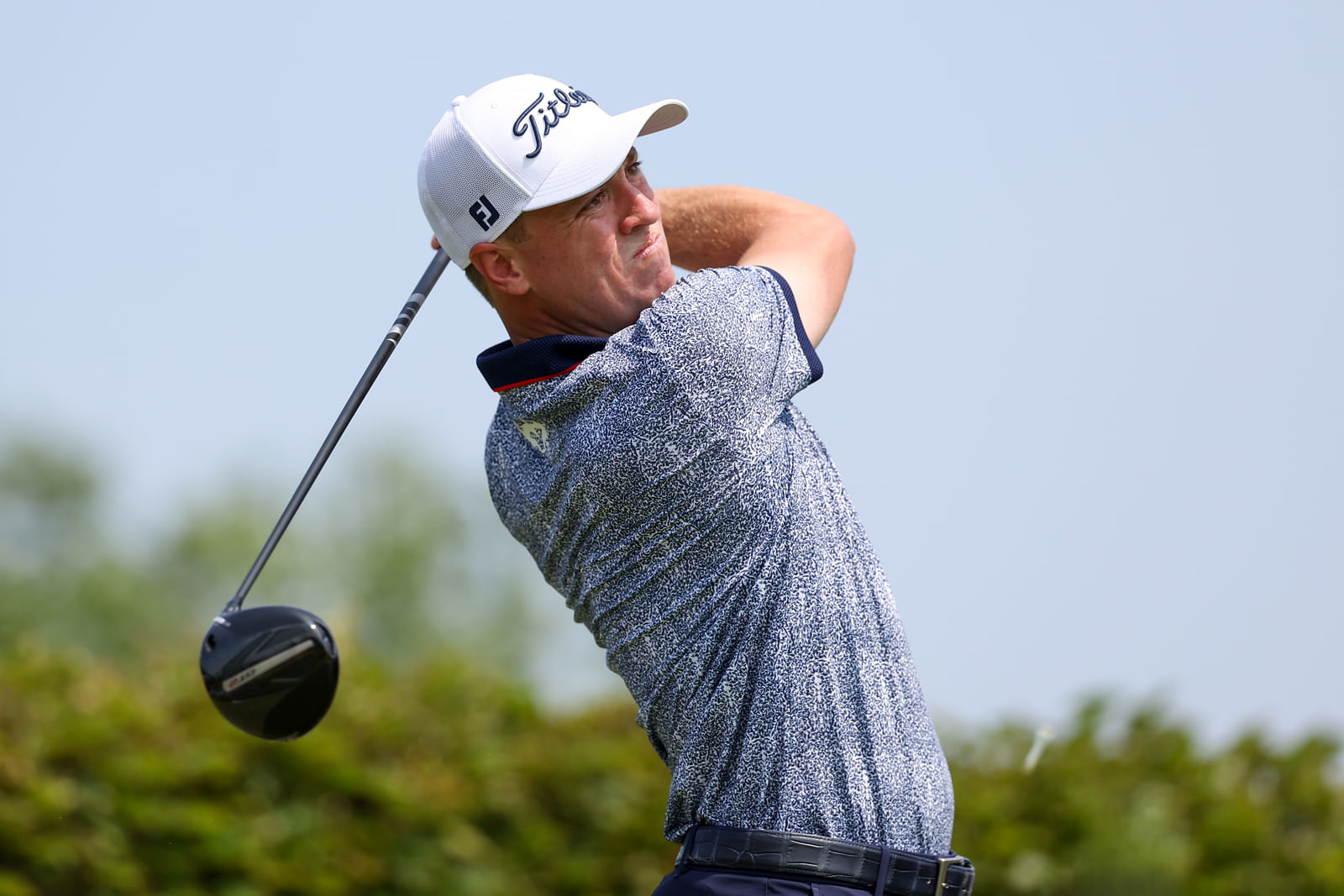 Watch: Justin Thomas struggles at Oakmont as he makes a double bogey on ...