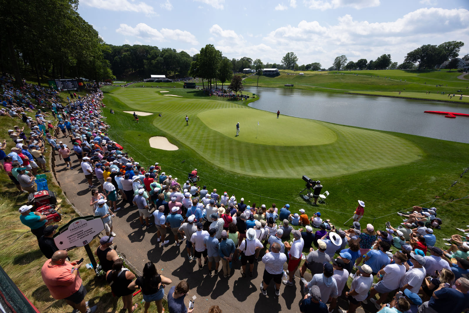 What is the projected cut line for the 2025 Travelers Championship?