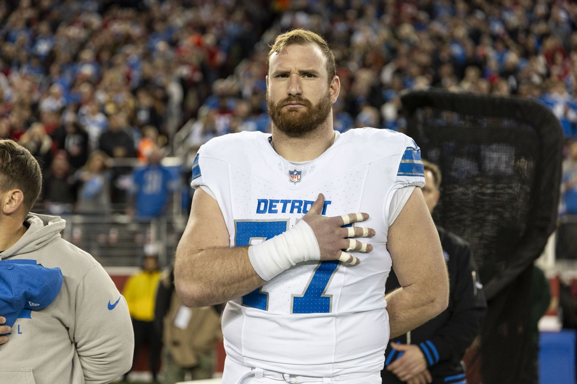 "Packers winning the division": NFL fans react as Lions center Frank ...