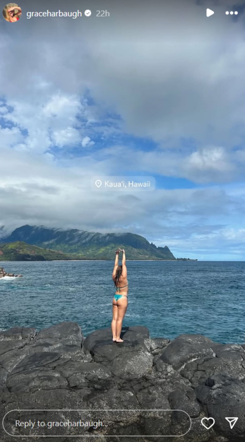 Jim Harbaugh’s daughter Grace Harbaugh rocks ocean-blue swimsuit during dreamy Hawaiian vacation