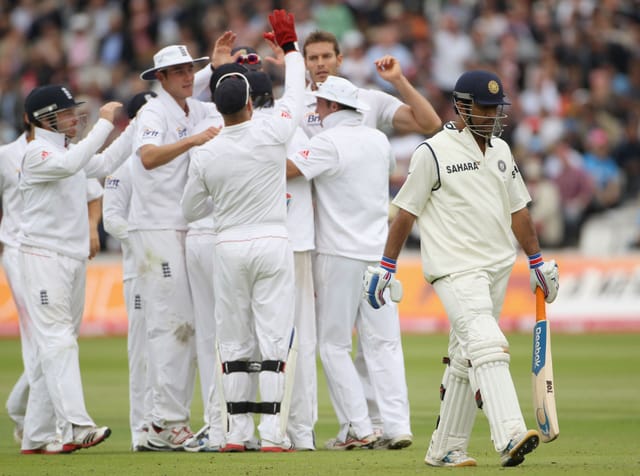 "The bounce was very uneven" - When MS Dhoni slammed the Lord's pitch ...