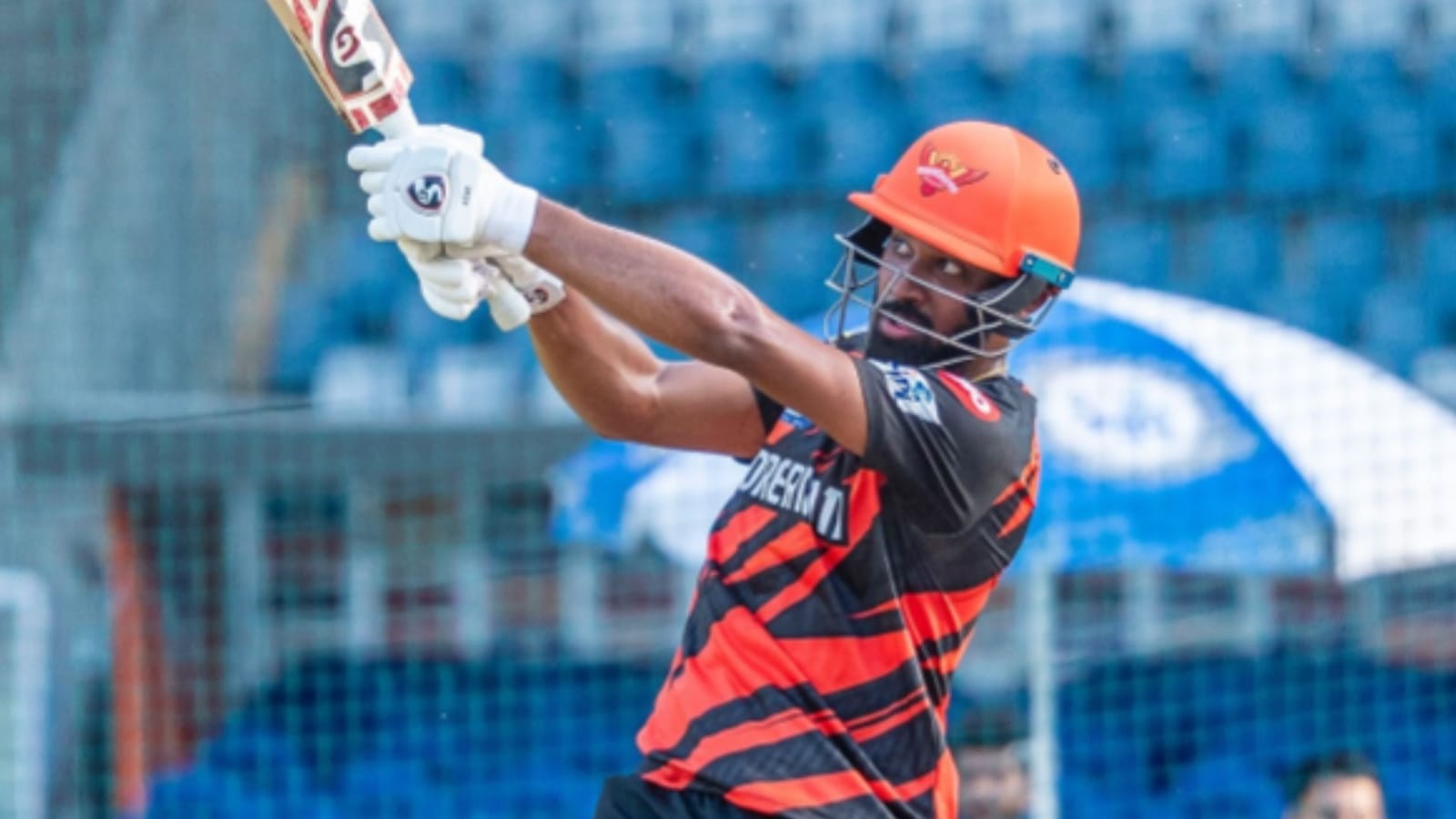 3 players RCB should consider trading in after IPL 2025 ft. Smaran ...