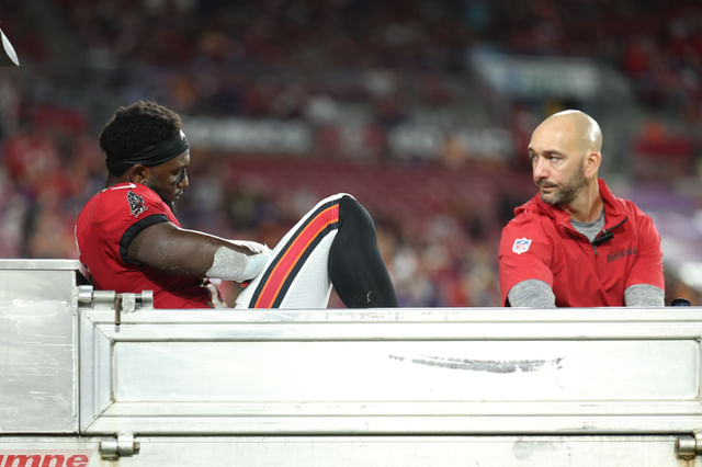 Chris Godwin injury: Bucs WR gets concerning update on dislocated ankle ...