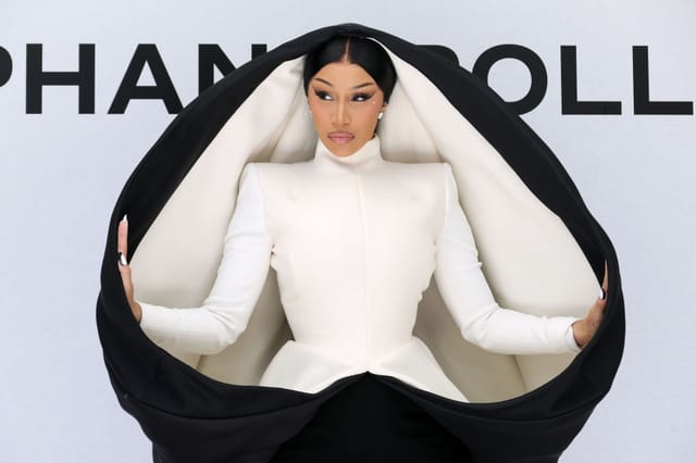 "Didnt you like a Nicki post the other day"— Netizens reacts as Cardi B ...