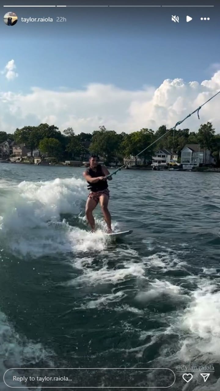 Dylan Raiola's sister Taylor flexes insane sea surfing skills in ...