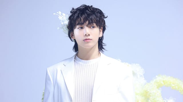"THIS IS HISTORICAL"– Fans celebrate as BTS' Jungkook becomes first ...