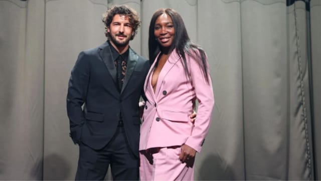 Venus Williams shows off her stunning engagement ring as she and fiancé ...