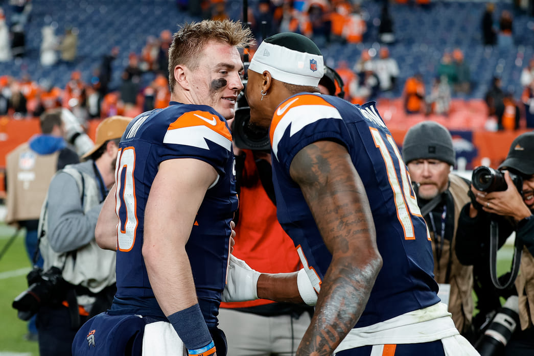 "Modern day Brady-Moss": NFL fans react after Bo Nix drops a dime to ...