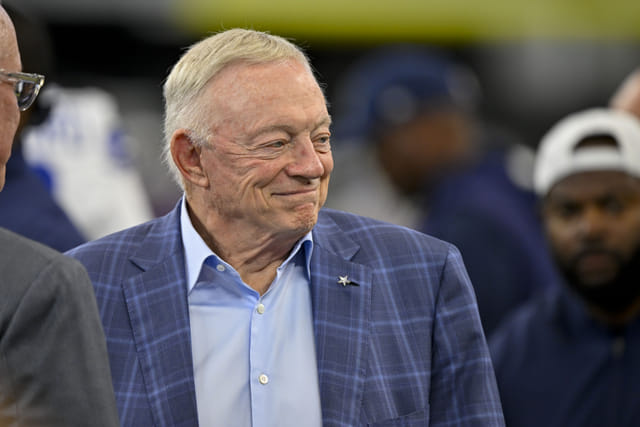 "This is a hand job to Jerry Jones": Brett Favre's biographer rips into ...