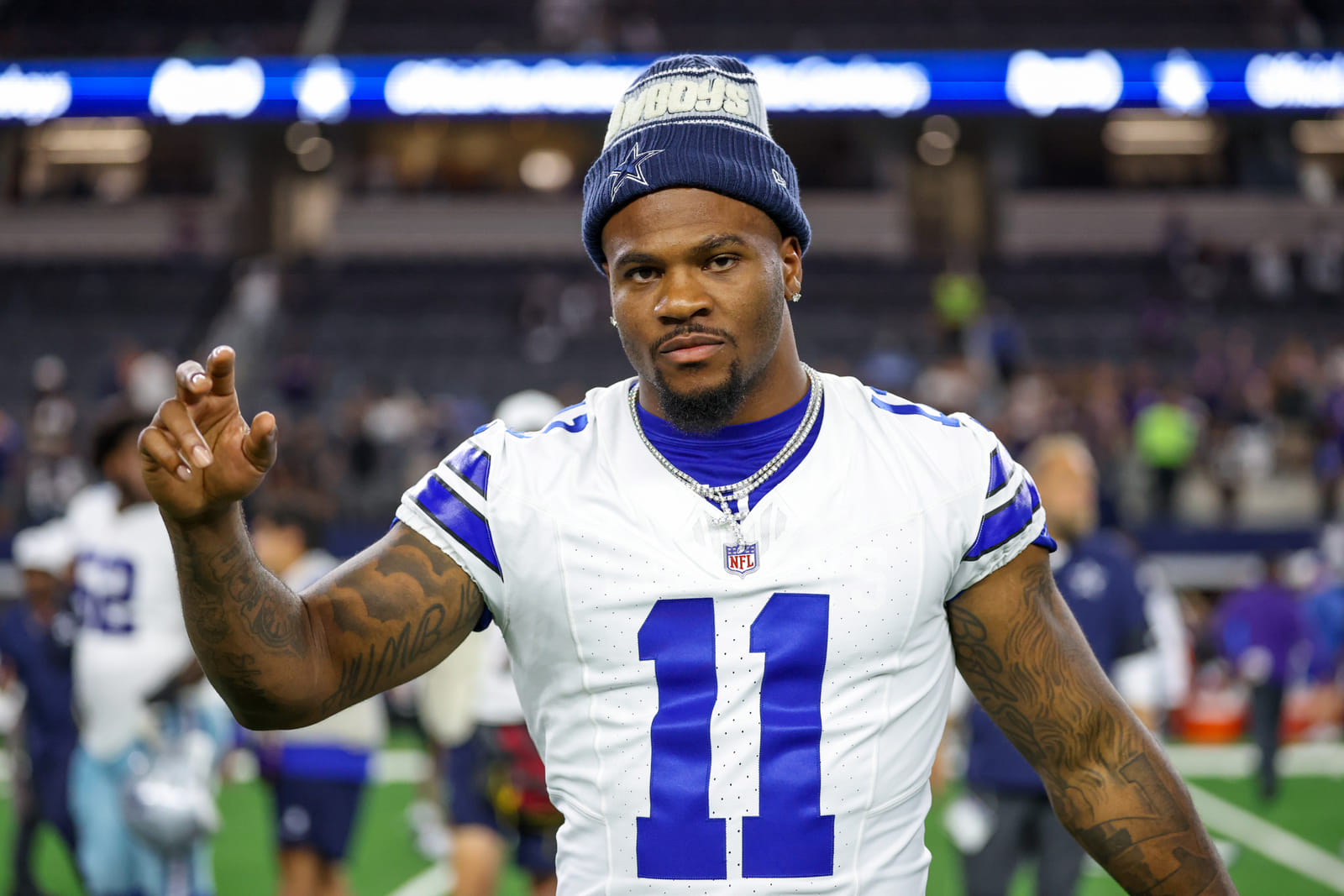Micah Parsons: "He says, 'I don't want you to call anymore'": Jerry Jones calls out Micah ...