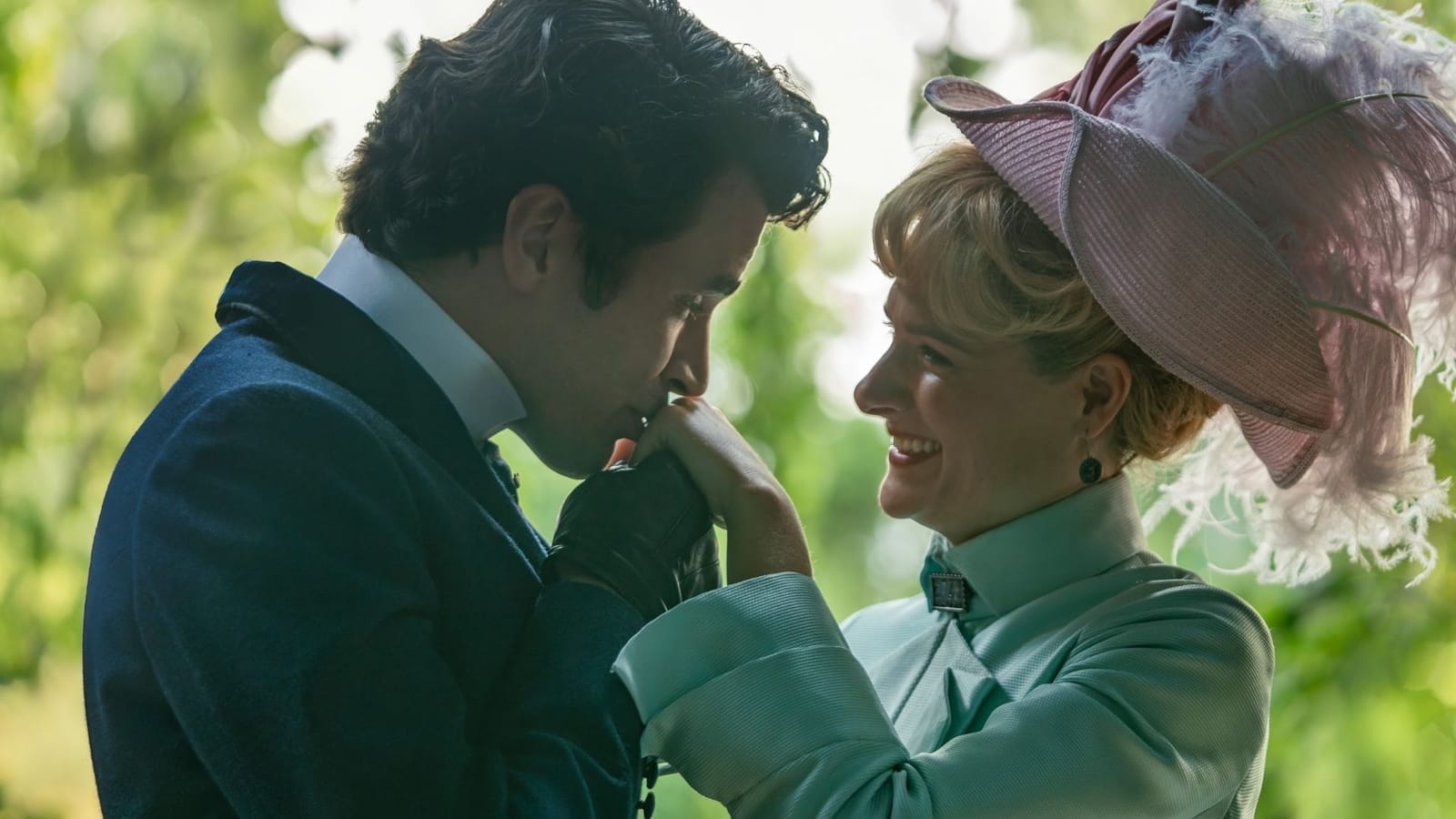 Did Mrs. Astor attend the Russells' ball in the finale of The Gilded ...